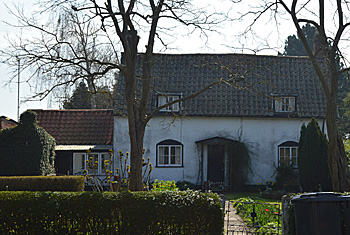 Hosted By Bedford Borough Council: 170 High Street Riseley